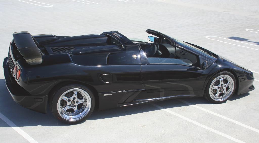 Lamborghini Diablo technical specifications and fuel economy